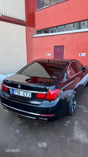 Black BMW 740 2013 in Tallinn, with an engine capacity of 3.00 L and mileage of 188 thousand km for 14000 €, photo 22 on AUTOMOTO.COM.LV