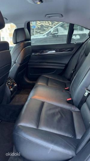 Black BMW 740 2013 in Tallinn, with an engine capacity of 3.00 L and mileage of 188 thousand km for 14000 €, photo 24 on AUTOMOTO.COM.LV