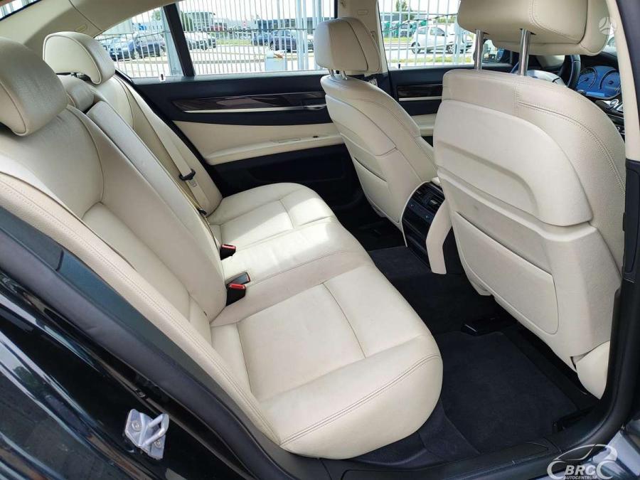 Melns BMW 740 2013 Klaipėda, ar dzinēja tilpumu 2.99 L un nobraukumu 279 tūkst. km par 11500 €, foto 12 vietnē AUTOMOTO.COM.LV