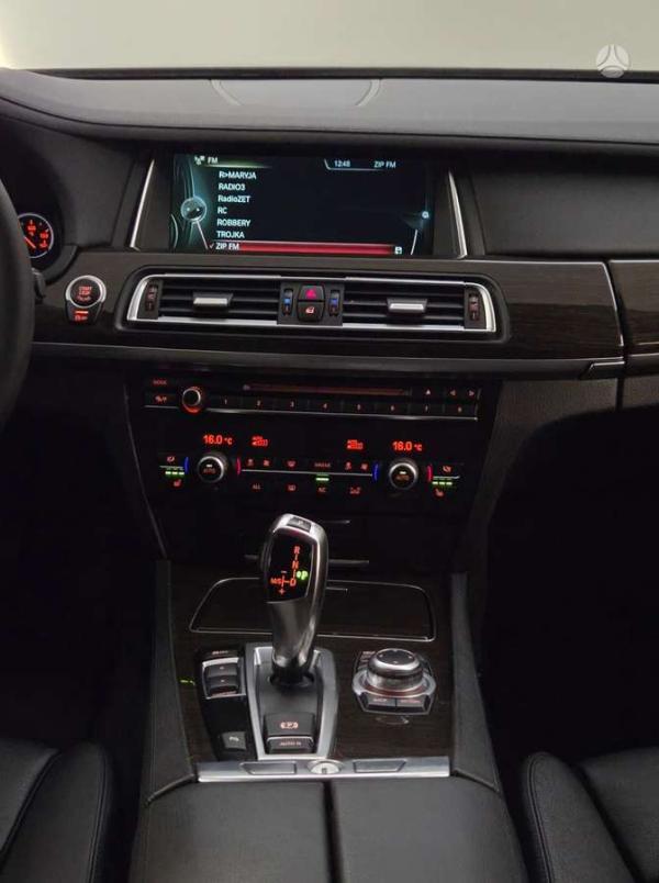Melns BMW 740 2013 Marijampole, ar dzinēja tilpumu 2.99 L un nobraukumu 306 tūkst. km par 13500 €, foto 8 vietnē AUTOMOTO.COM.LV