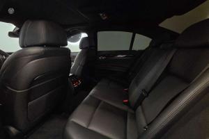 Melns BMW 740 2013 Marijampole, ar dzinēja tilpumu 2.99 L un nobraukumu 306 tūkst. km par 13500 €, foto 19 vietnē AUTOMOTO.COM.LV