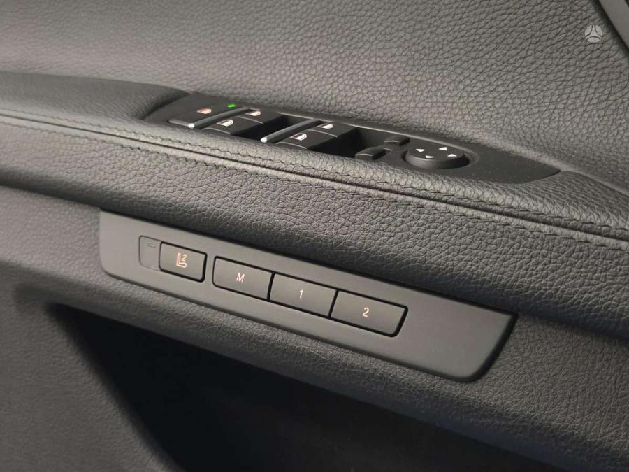 Melns BMW 740 2013 Marijampole, ar dzinēja tilpumu 2.99 L un nobraukumu 306 tūkst. km par 13500 €, foto 23 vietnē AUTOMOTO.COM.LV