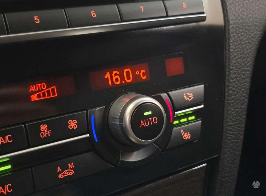 Melns BMW 740 2013 Marijampole, ar dzinēja tilpumu 2.99 L un nobraukumu 306 tūkst. km par 13500 €, foto 34 vietnē AUTOMOTO.COM.LV