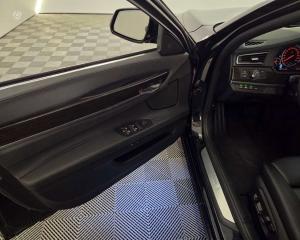 Melns BMW 740 2013 Marijampole, ar dzinēja tilpumu 2.99 L un nobraukumu 306 tūkst. km par 13500 €, foto 40 vietnē AUTOMOTO.COM.LV