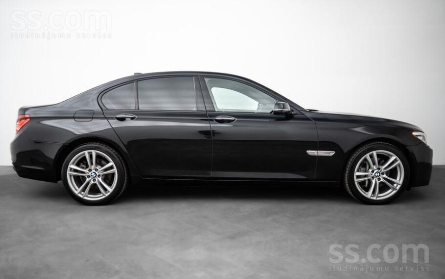 Melns BMW 740 2013 Tallina, ar dzinēja tilpumu 3.00 L un nobraukumu 282 tūkst. km par 15999 €, foto 7 vietnē AUTOMOTO.COM.LV