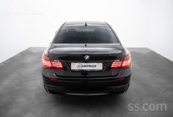 Melns BMW 740 2013 Tallina, ar dzinēja tilpumu 3.00 L un nobraukumu 282 tūkst. km par 15999 €, foto 7 vietnē AUTOMOTO.COM.LV