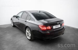 Melns BMW 740 2013 Tallina, ar dzinēja tilpumu 3.00 L un nobraukumu 282 tūkst. km par 15999 €, foto 9 vietnē AUTOMOTO.COM.LV
