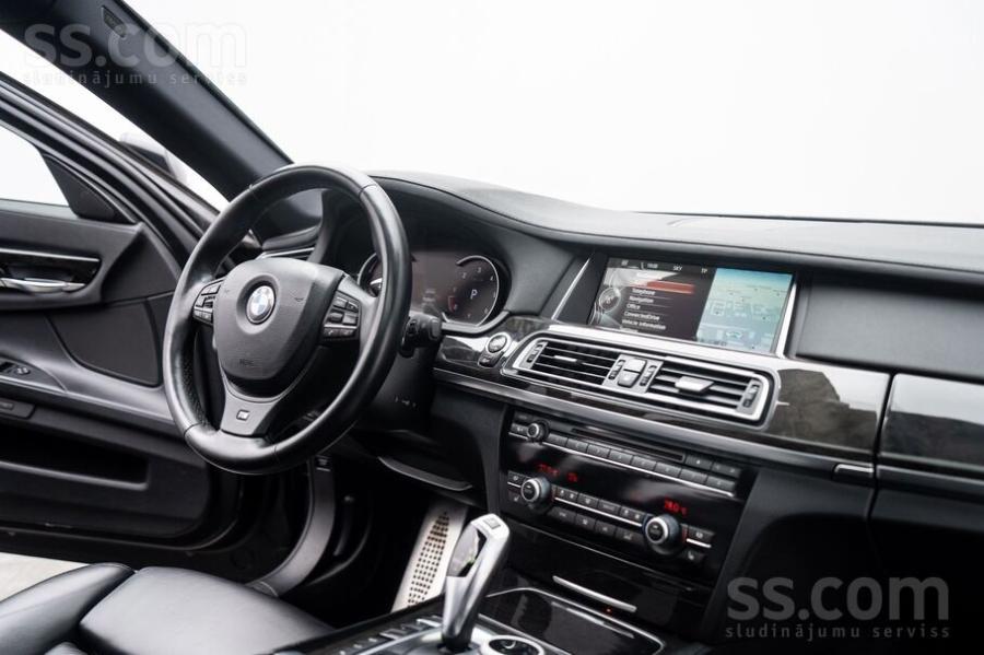 Melns BMW 740 2013 Tallina, ar dzinēja tilpumu 3.00 L un nobraukumu 282 tūkst. km par 15999 €, foto 15 vietnē AUTOMOTO.COM.LV