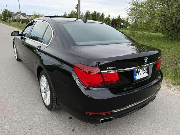 Черный БМВ 740 2013 в Шяуляй, объемом двигателя 2.98 л и пробегом 259 тыс. км за 12500 €, фото 1 на AUTOMOTO.COM.LV
