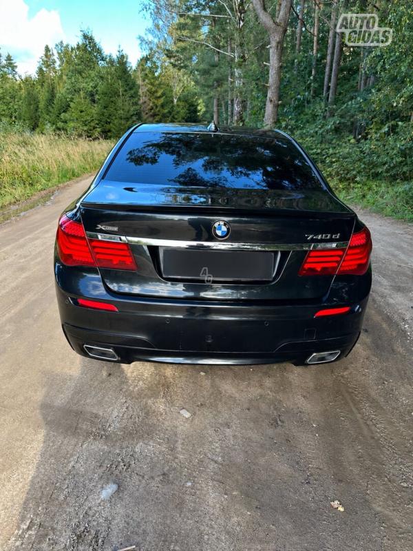 Melns BMW 740 2013 Klaipėda, ar dzinēja tilpumu 3.00 L un nobraukumu 385 tūkst. km par 11800 €, foto 3 vietnē AUTOMOTO.COM.LV