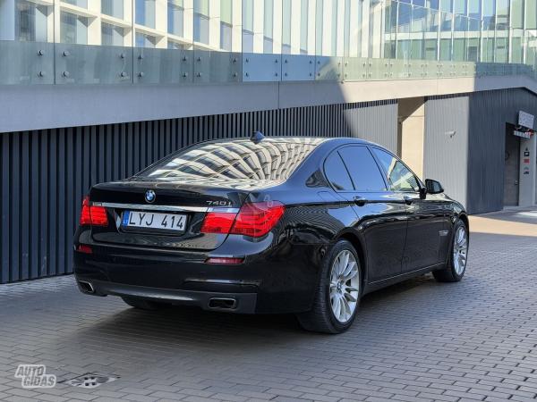 Melns BMW 740 2014 Viļņa, ar dzinēja tilpumu 3.00 L un nobraukumu 165 tūkst. km par 14500 €, foto 3 vietnē AUTOMOTO.COM.LV