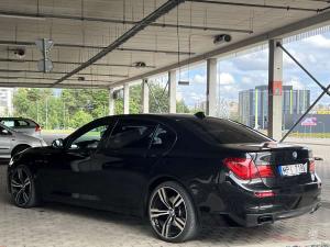 Black BMW 740 2014 in Vilnius, with an engine capacity of 3.00 L and mileage of 190 thousand km for 11000 €, photo 4 on AUTOMOTO.COM.LV