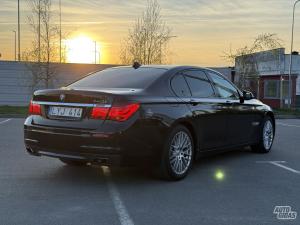 Black BMW 740 2015 in Vilnius, with an engine capacity of 3.00 L and mileage of 166 thousand km for 13500 €, photo 4 on AUTOMOTO.COM.LV