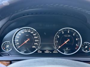 Black BMW 740 2015 in Vilnius, with an engine capacity of 3.00 L and mileage of 166 thousand km for 13500 €, photo 26 on AUTOMOTO.COM.LV