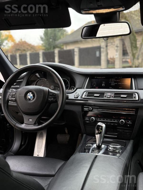 Black BMW 740 2015 in Kuldiga, with an engine capacity of 3.00 L and mileage of 0 thousand km for 19700 €, photo 10 on AUTOMOTO.COM.LV