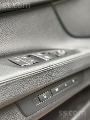 Melns BMW 740 2015 Kuldīga, ar dzinēja tilpumu 3.00 L un nobraukumu 0 tūkst. km par 19700 €, foto 16 vietnē AUTOMOTO.COM.LV