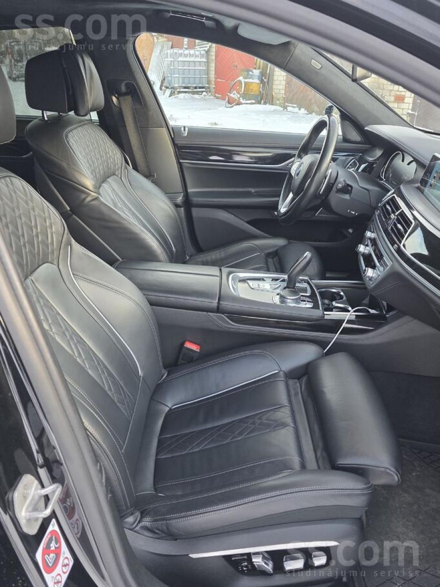Melns BMW 740 2015 Jēkabpils, ar dzinēja tilpumu 3.00 L un nobraukumu 220 tūkst. km par 26660 €, foto 13 vietnē AUTOMOTO.COM.LV