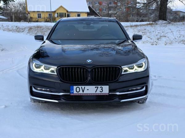 Черный БМВ 740 2015 в Екабпилс, объемом двигателя 3.00 л и пробегом 220 тыс. км за 26460 €, фото 7 на AUTOMOTO.COM.LV