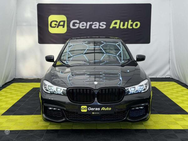Black BMW 740 2015 in Vilnius, with an engine capacity of 3.00 L and mileage of 80 thousand km for 23400 €, photo 7 on AUTOMOTO.COM.LV