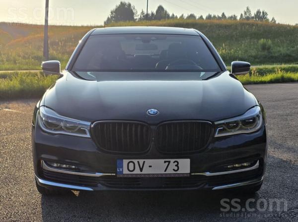 Melns BMW 740 2015 Jēkabpils, ar dzinēja tilpumu 3.00 L un nobraukumu 221 tūkst. km par 24440 €, foto 2 vietnē AUTOMOTO.COM.LV