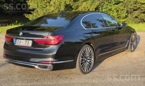 Melns BMW 740 2015 Jēkabpils, ar dzinēja tilpumu 3.00 L un nobraukumu 221 tūkst. km par 24440 €, foto 7 vietnē AUTOMOTO.COM.LV