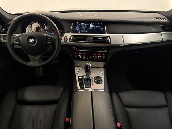 Melns BMW 740 2015 Marijampole, ar dzinēja tilpumu 2.99 L un nobraukumu 239 tūkst. km par 15999 €, foto 8 vietnē AUTOMOTO.COM.LV