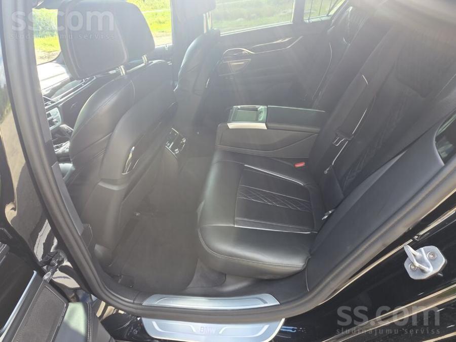 Melns BMW 740 2015 Jēkabpils, ar dzinēja tilpumu 3.00 L un nobraukumu 223 tūkst. km par 21490 €, foto 10 vietnē AUTOMOTO.COM.LV