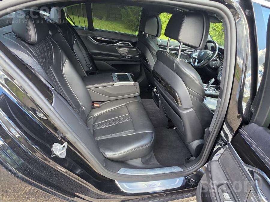 Melns BMW 740 2015 Jēkabpils, ar dzinēja tilpumu 3.00 L un nobraukumu 223 tūkst. km par 21490 €, foto 11 vietnē AUTOMOTO.COM.LV