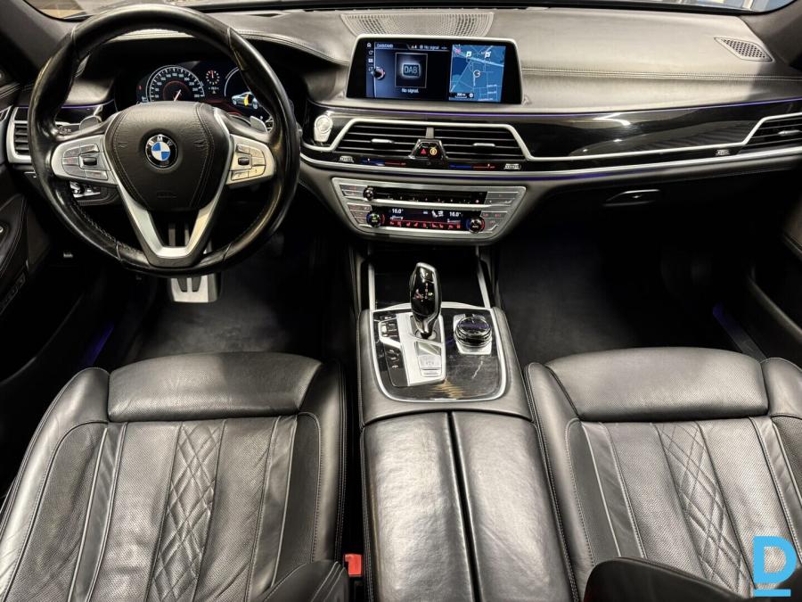 Black BMW 740 2016 in Marupe, with an engine capacity of 3.00 L and mileage of 161 thousand km for 32990 €, photo 9 on AUTOMOTO.COM.LV