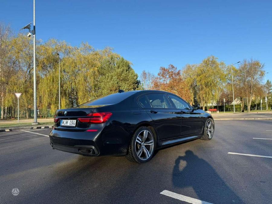 Black BMW 740 2016 in Silale, with an engine capacity of 3.00 L and mileage of 184 thousand km for 18850 €, photo 9 on AUTOMOTO.COM.LV