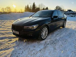 Black BMW 740 2016 in Vilnius, with an engine capacity of 3.00 L and mileage of 224 thousand km for 27500 €, photo  on AUTOMOTO.COM.LV