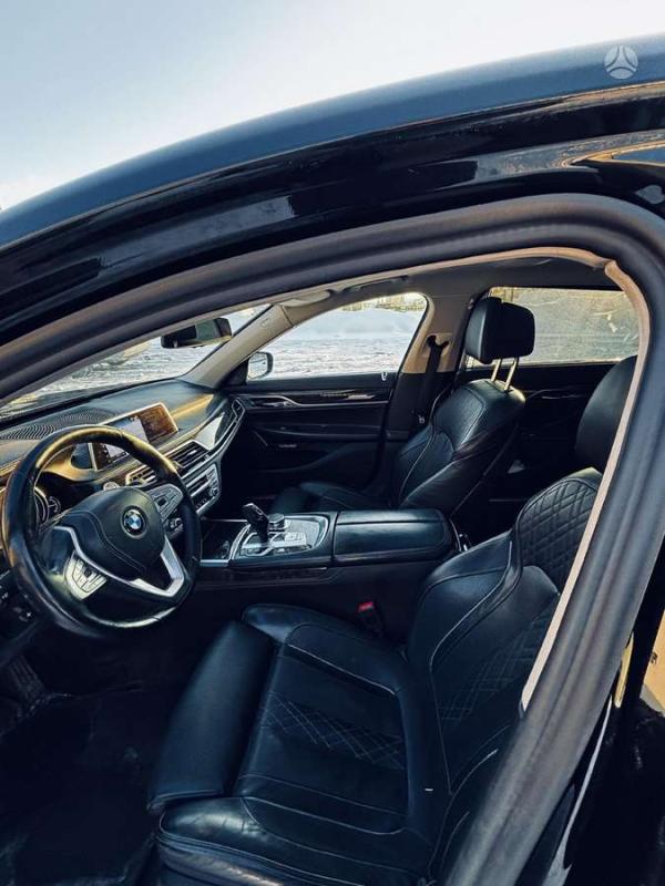 Melns BMW 740 2016 Viļņa, ar dzinēja tilpumu 3.00 L un nobraukumu 224 tūkst. km par 26500 €, foto 6 vietnē AUTOMOTO.COM.LV