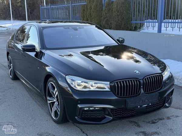 Melns BMW 740 2016 Viļņa, ar dzinēja tilpumu 3.00 L un nobraukumu 286 tūkst. km par 26500 €, foto 8 vietnē AUTOMOTO.COM.LV