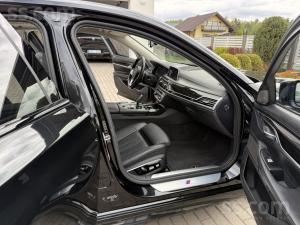 Melns BMW 740 2016 Rīga, ar dzinēja tilpumu 3.00 L un nobraukumu 173 tūkst. km par 30900 €, foto 9 vietnē AUTOMOTO.COM.LV