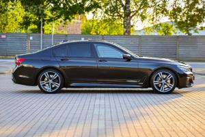 Melns BMW 740 2016 Jelgava, ar dzinēja tilpumu 3.00 L un nobraukumu 207 tūkst. km par 29500 €, foto 6 vietnē AUTOMOTO.COM.LV