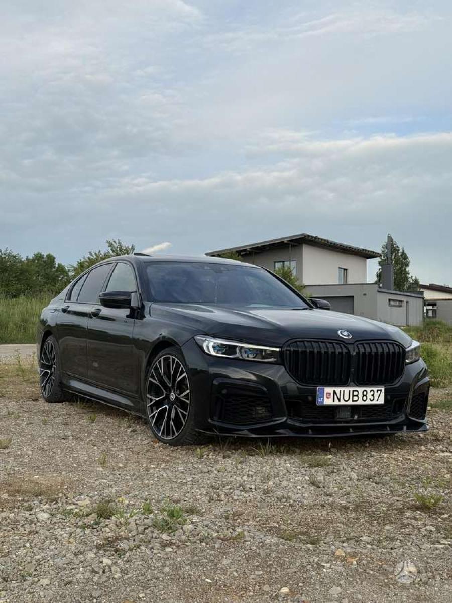 Melns BMW 740 2016 Viļņa, ar dzinēja tilpumu 2.99 L un nobraukumu 270 tūkst. km par 30000 €, foto 1 vietnē AUTOMOTO.COM.LV