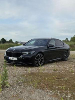 Melns BMW 740 2016 Viļņa, ar dzinēja tilpumu 2.99 L un nobraukumu 270 tūkst. km par 30000 €, foto 3 vietnē AUTOMOTO.COM.LV