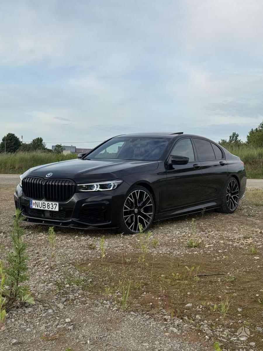 Melns BMW 740 2016 Viļņa, ar dzinēja tilpumu 2.99 L un nobraukumu 270 tūkst. km par 30000 €, foto 3 vietnē AUTOMOTO.COM.LV