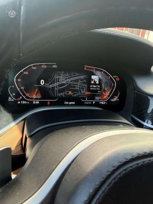 Melns BMW 740 2016 Viļņa, ar dzinēja tilpumu 2.99 L un nobraukumu 270 tūkst. km par 30000 €, foto 4 vietnē AUTOMOTO.COM.LV