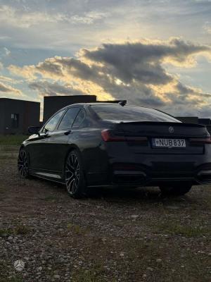Melns BMW 740 2016 Viļņa, ar dzinēja tilpumu 2.99 L un nobraukumu 270 tūkst. km par 30000 €, foto 5 vietnē AUTOMOTO.COM.LV