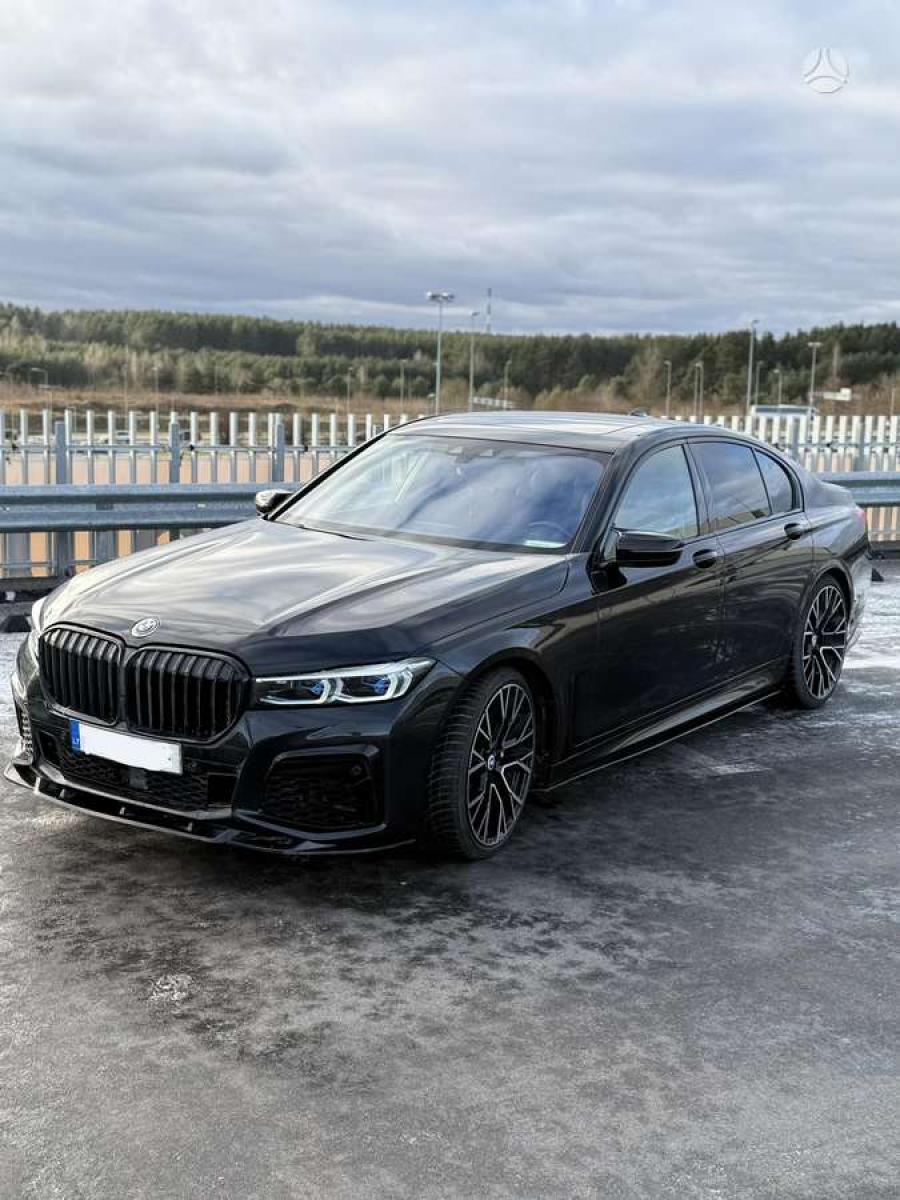 Melns BMW 740 2016 Viļņa, ar dzinēja tilpumu 2.99 L un nobraukumu 270 tūkst. km par 30000 €, foto 9 vietnē AUTOMOTO.COM.LV