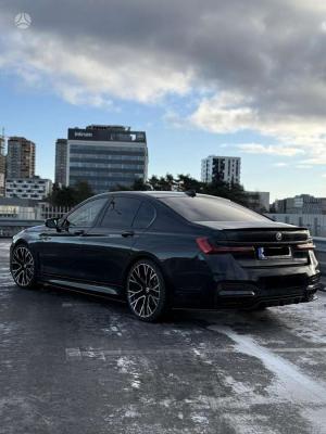 Melns BMW 740 2016 Viļņa, ar dzinēja tilpumu 2.99 L un nobraukumu 270 tūkst. km par 30000 €, foto 10 vietnē AUTOMOTO.COM.LV