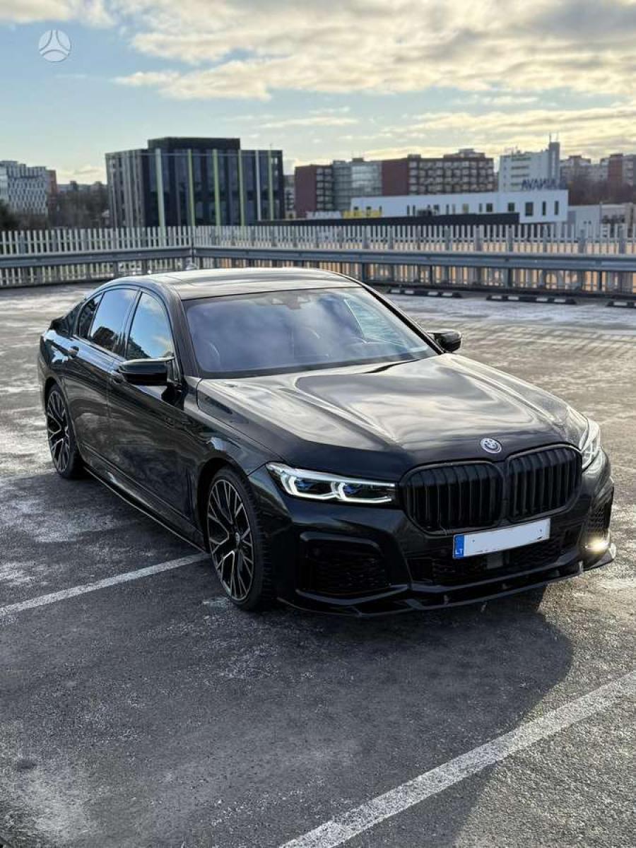 Melns BMW 740 2016 Viļņa, ar dzinēja tilpumu 2.99 L un nobraukumu 270 tūkst. km par 30000 €, foto 11 vietnē AUTOMOTO.COM.LV