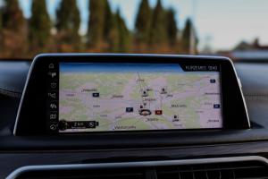 Black BMW 740 2016 in Riga, with an engine capacity of 3.00 L and mileage of 190 thousand km for 35000 €, photo 19 on AUTOMOTO.COM.LV