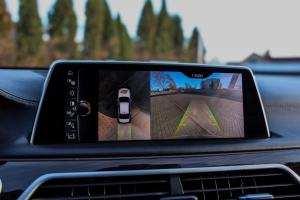 Black BMW 740 2016 in Riga, with an engine capacity of 3.00 L and mileage of 190 thousand km for 35000 €, photo 23 on AUTOMOTO.COM.LV