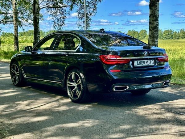 Melns BMW 740 2016 Tukums, ar dzinēja tilpumu 3.00 L un nobraukumu 389 tūkst. km par 19900 €, foto 8 vietnē AUTOMOTO.COM.LV