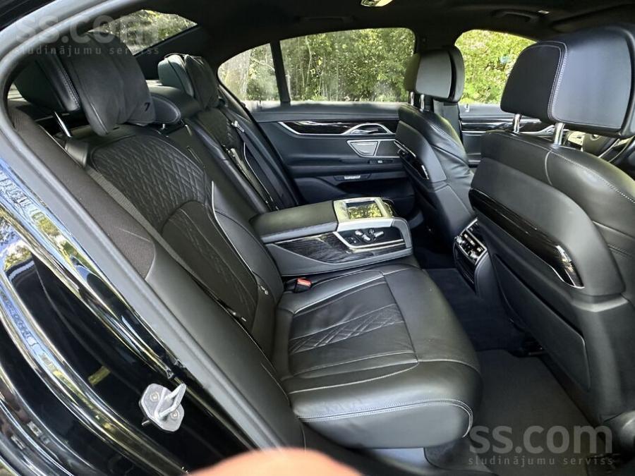 Melns BMW 740 2016 Tukums, ar dzinēja tilpumu 3.00 L un nobraukumu 389 tūkst. km par 19900 €, foto 13 vietnē AUTOMOTO.COM.LV