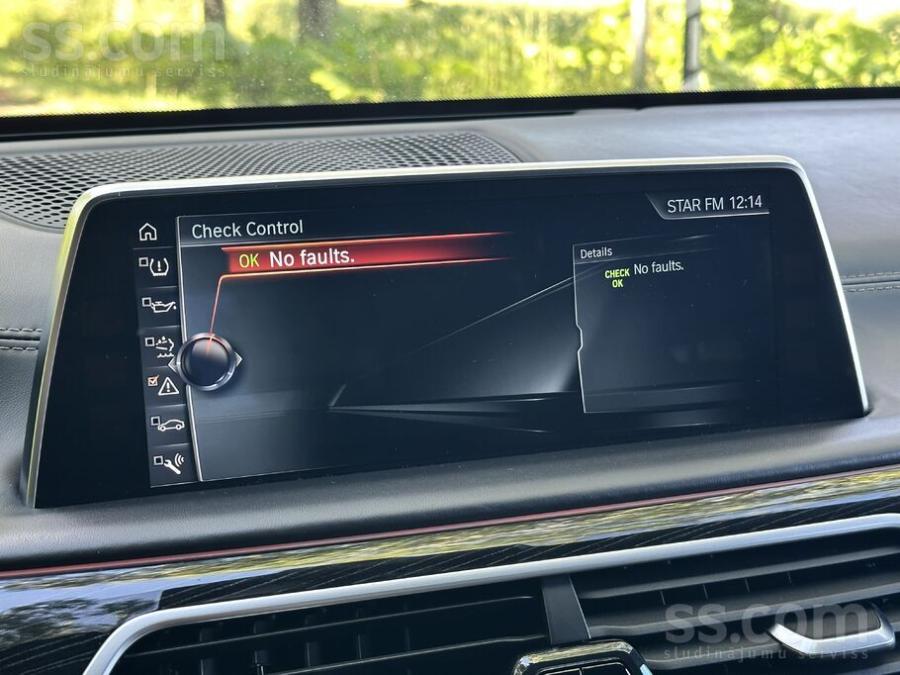Melns BMW 740 2016 Tukums, ar dzinēja tilpumu 3.00 L un nobraukumu 389 tūkst. km par 19900 €, foto 18 vietnē AUTOMOTO.COM.LV