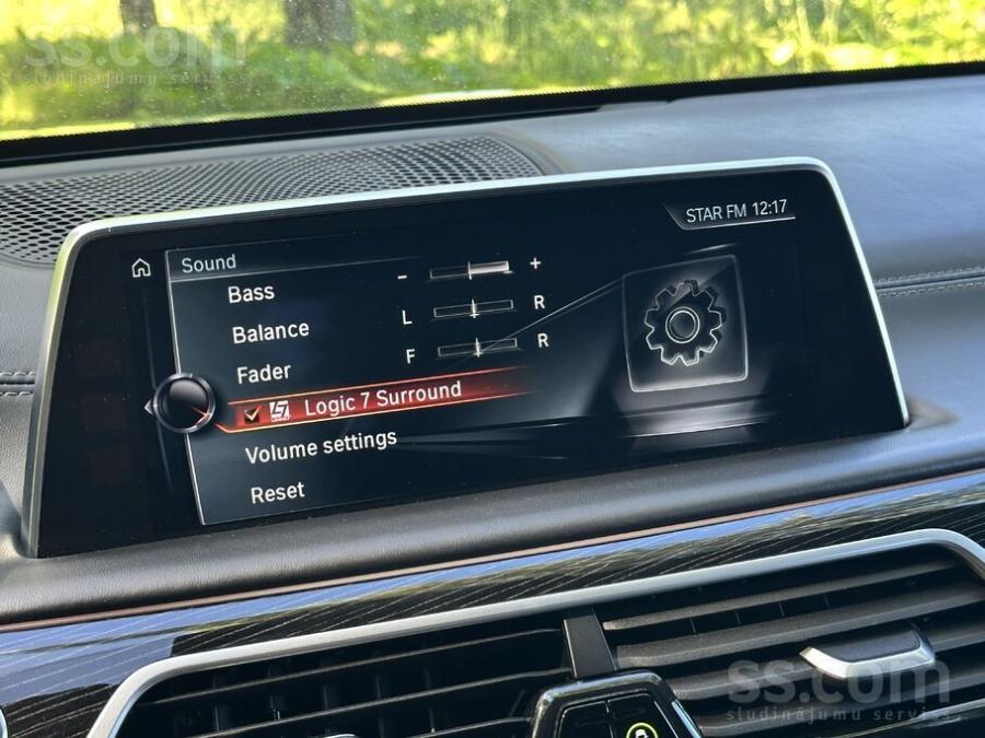 Melns BMW 740 2016 Tukums, ar dzinēja tilpumu 3.00 L un nobraukumu 389 tūkst. km par 19900 €, foto 26 vietnē AUTOMOTO.COM.LV
