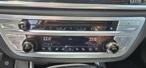 Black BMW 740 2016 in Klaipeda, with an engine capacity of 2.99 L and mileage of 218 thousand km for 25500 €, photo 15 on AUTOMOTO.COM.LV